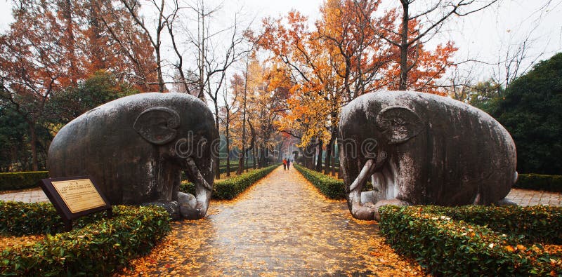 Ming Xiaoling Mausoleum Von Nanjing Stockbild - Bild von aufstieg ...
