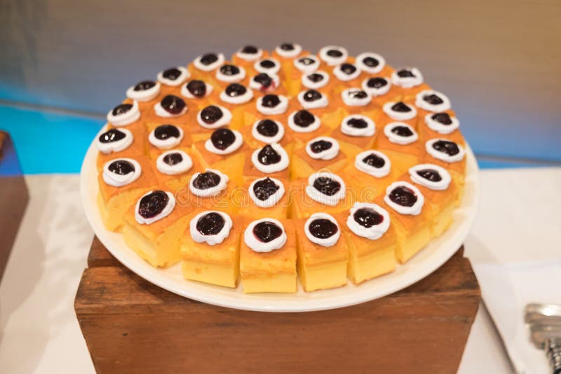 Mini Cakes in Buffet Food Ideas Stock Image - Image of cloth, buffet ...