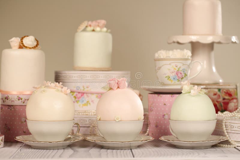 Mini cakes with icing stock image. Image of rosette, buttercream - 48255171