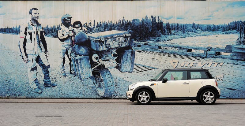 Red Mini Cooper - Kuwait International Rally Editorial Photography ...