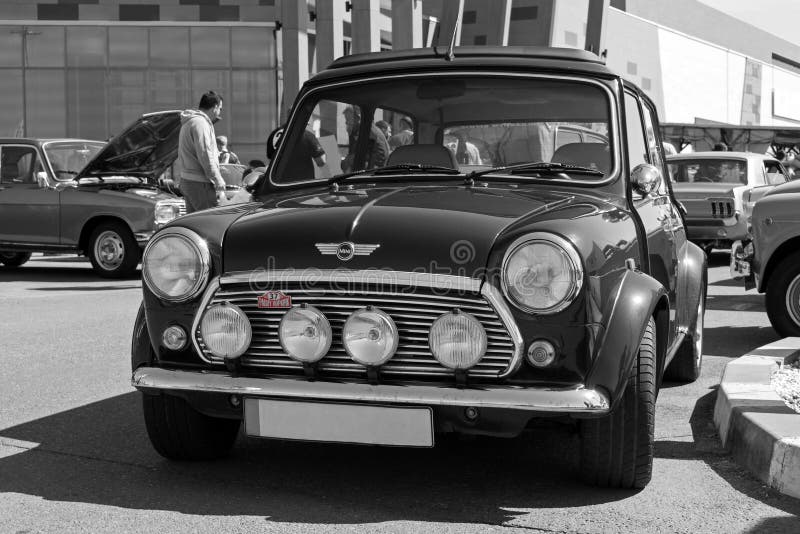 2000 Mini Cooper S editorial stock photo. Image of event - 71923813