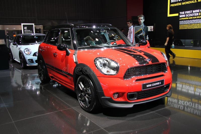MINI Countryman Cooper S editorial photo. Image of france - 16281376