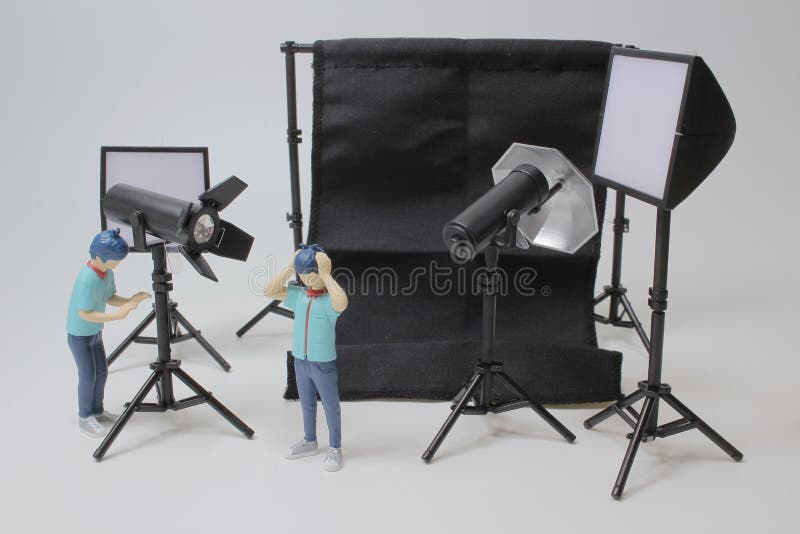 Mini Figurewith the Set of Shooting Studio with Professional Equipment ...