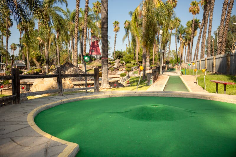 Mini golf course sign editorial image. Image of mini - 158314425