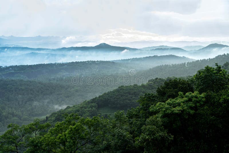Mini Ooty Arimbra Hills Malappuram Foto de archivo - Imagen de presa ...