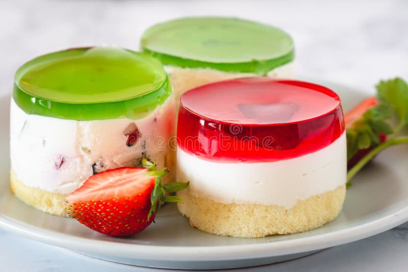 Mini Round Cold Cheesecakes Stock Photo - Image of freshness, currants ...