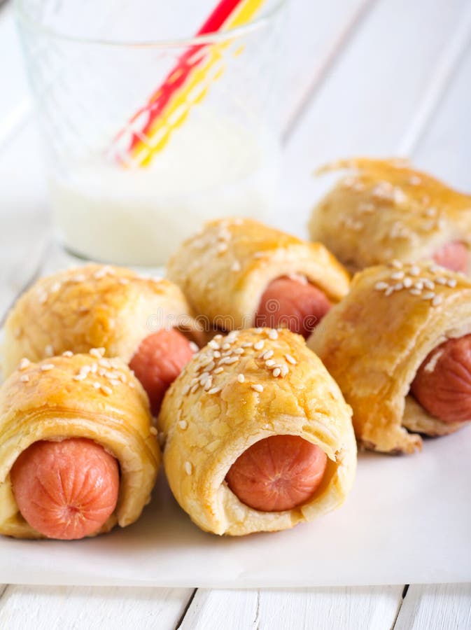 Mini sausage rolls stock image. Image of meat, treat - 40566119