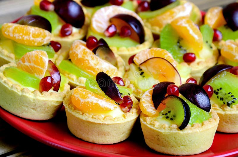 Mini tart with fruit stock image. Image of baked, food - 52285933
