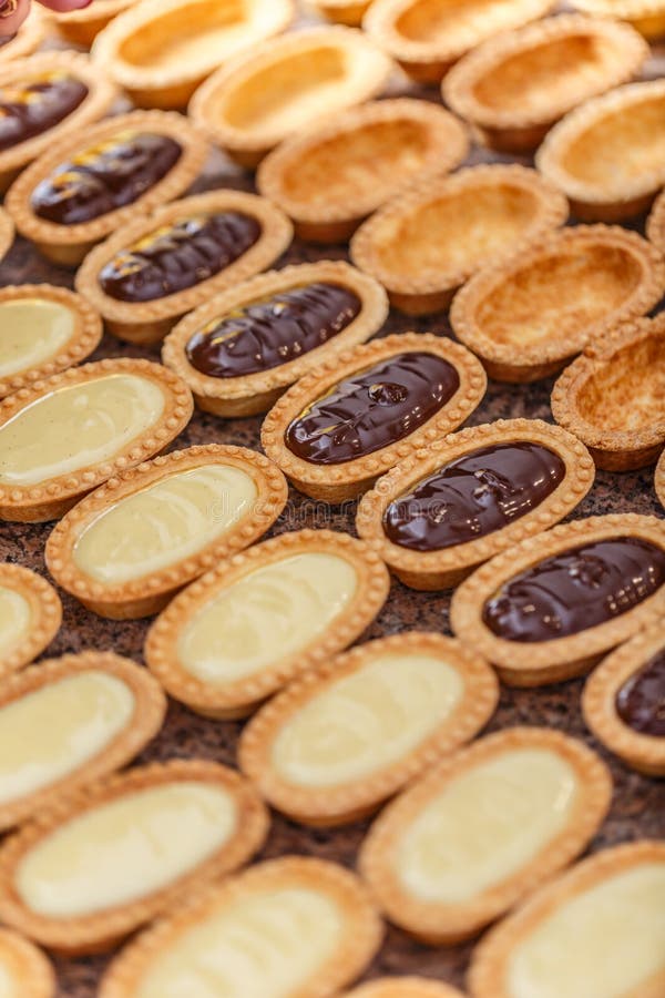 Mini tartlet shells stock image. Image of tarts, tartlets - 95615249