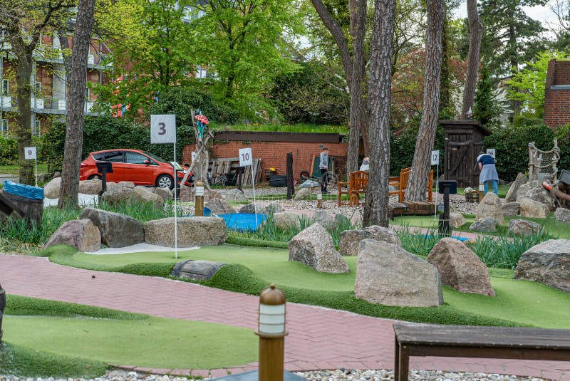 Miniature golf at sea editorial photo. Image of royal - 15888216