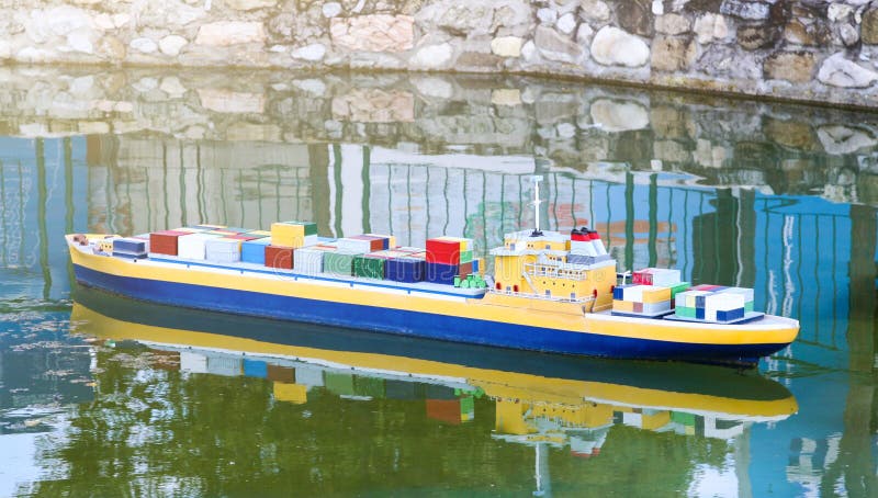 Miniatuur Van De Containers Van De Schiplading Stock Foto - Image of ...