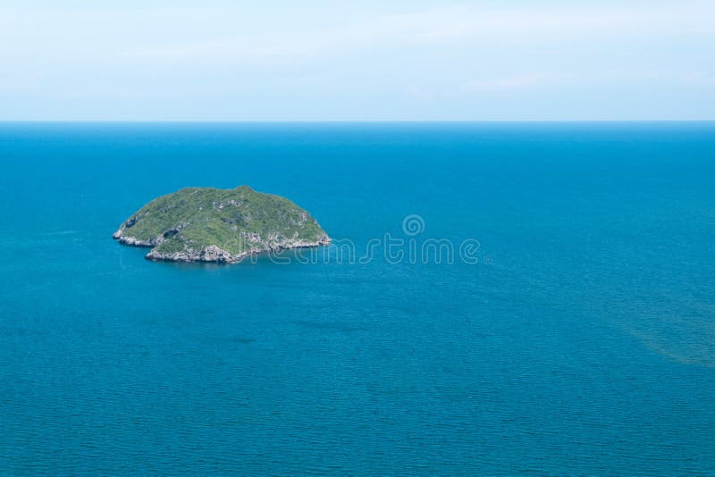 Minimal Island stock photo. Image of water, minimal, skyline - 58650306