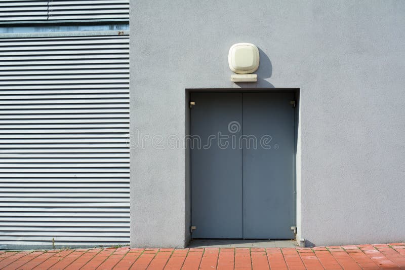 Minimalist Architecture and Door Stock Image - Image of space, light ...