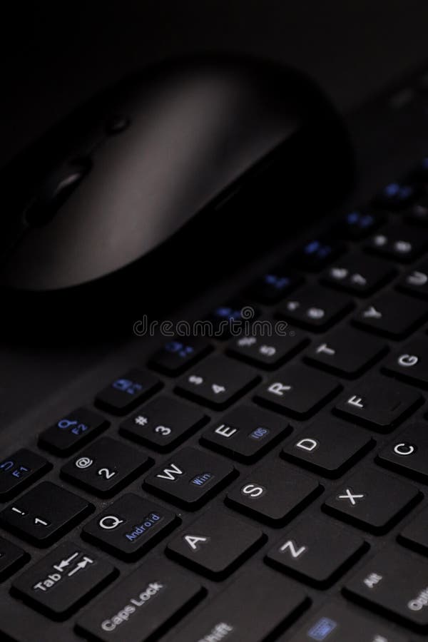 909 Minimalist Mouse Stock Photos - Free & Royalty-Free Stock Photos ...