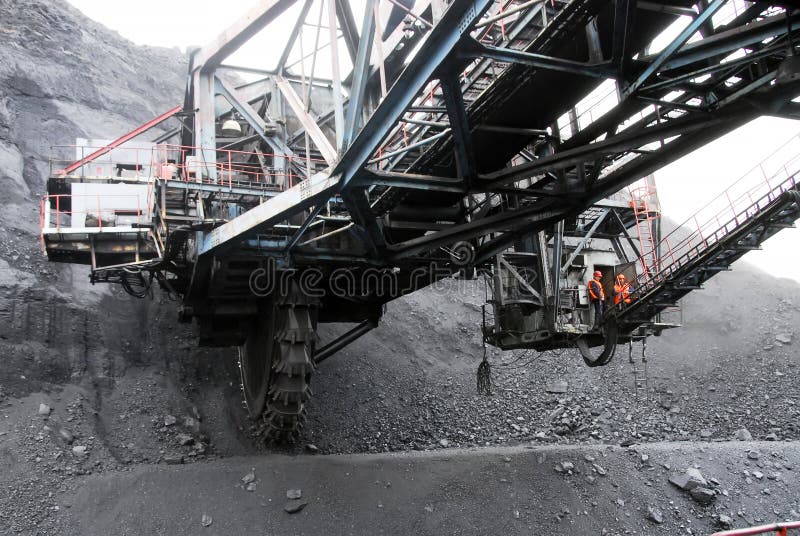 Mining, Bucket Wheel Excavator and Loader Stock Image - Image of field ...