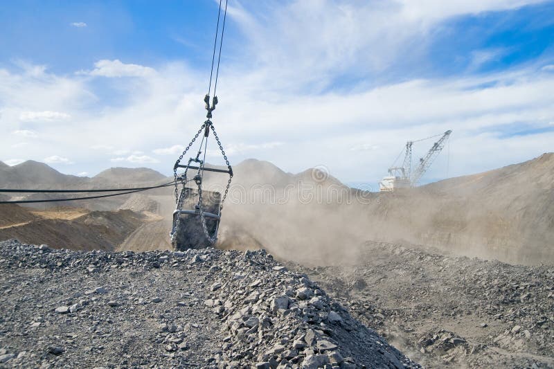 Mining Dragline and bucket stock photo. Image of carbon - 7507270
