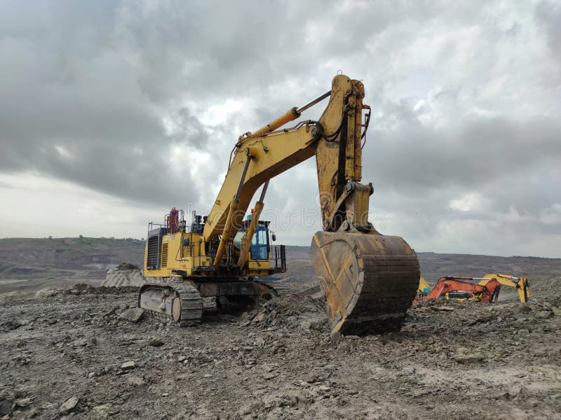 Mining Excavator Working in Coalmine Stock Image - Image of soil ...
