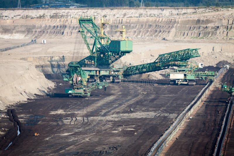 Mining machinery stock image. Image of green, lignite - 46182727