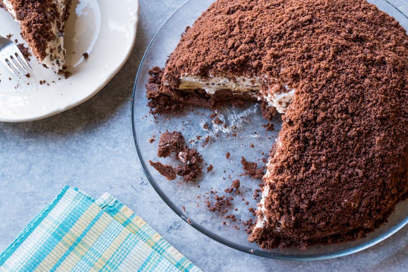 Mink Mole Hole Cake Caseiro Com Biscoito, Banana E Queijo Creme Do ...