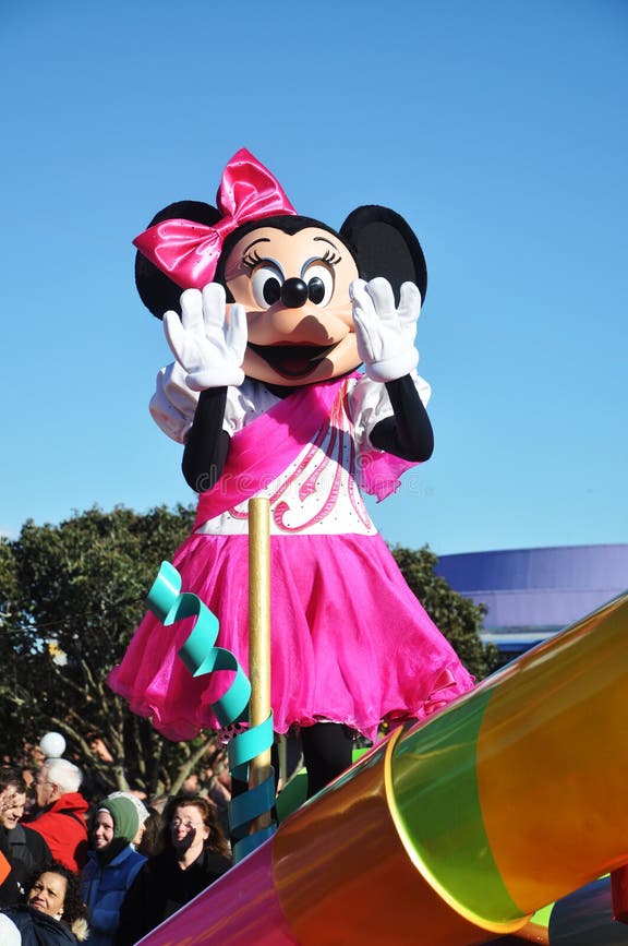 Minnie Mouse in a Dream Come True Celebrate Parade Editorial Stock ...