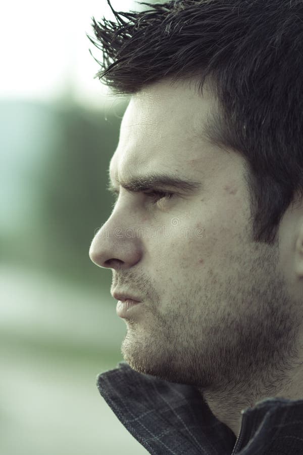 Mirada triste imagen de archivo. Imagen de pensamiento - 9824879