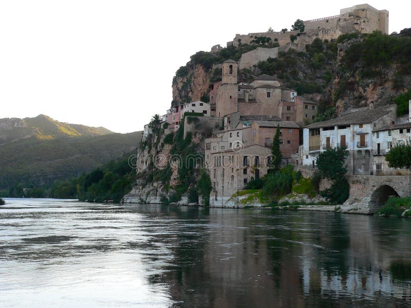 Miravet foto de archivo. Imagen de barcelona, hotel, relaje - 93232034