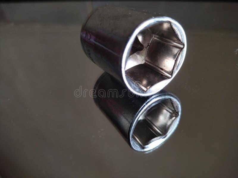 Mirroring of a Round Key Head Stock Image - Image of mirroring, wheel ...