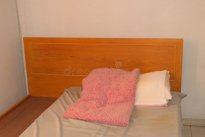 Mismatched Mattress on Wooden Bed, Using Wrong Size Bedding Stock Image ...