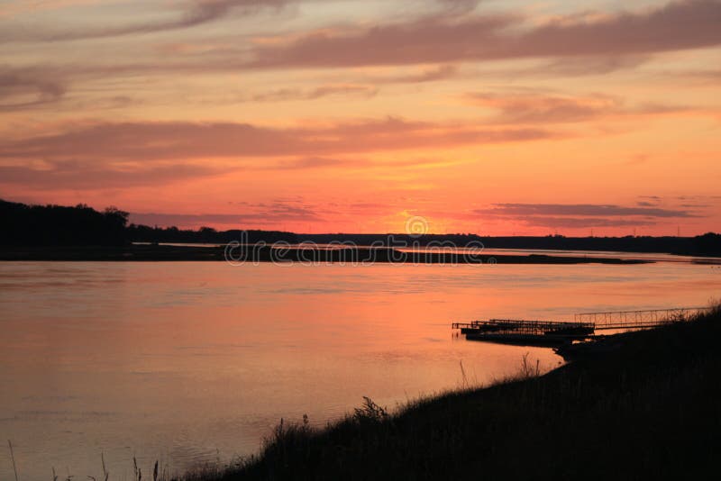 Missouri River sunset stock image. Image of plains, nature - 10181615
