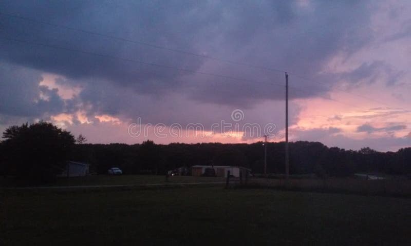 Missouri Sunset Over a Lake Stock Photo - Image of light, creation: 5377366