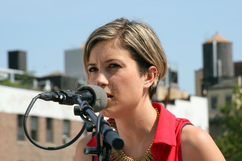 Missy Higgins in Session on a Rooftop in NYC Editorial Image - Image of ...
