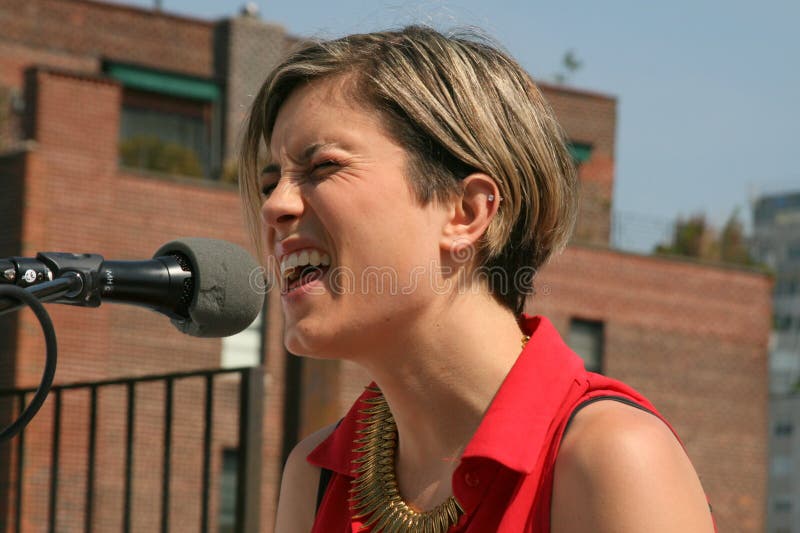 Missy Higgins in Session on a Rooftop in NYC Editorial Image - Image of ...