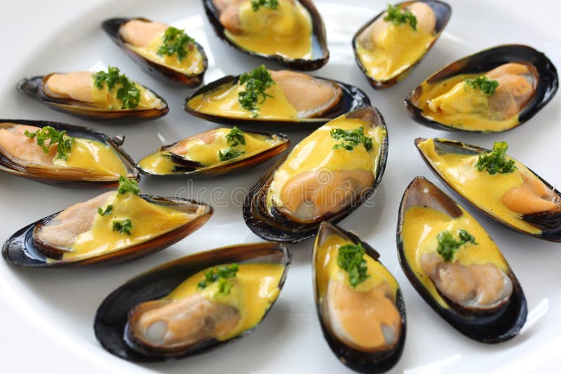 Mitili Con La Salsa Dello Zafferano Fotografia Stock - Immagine di ...