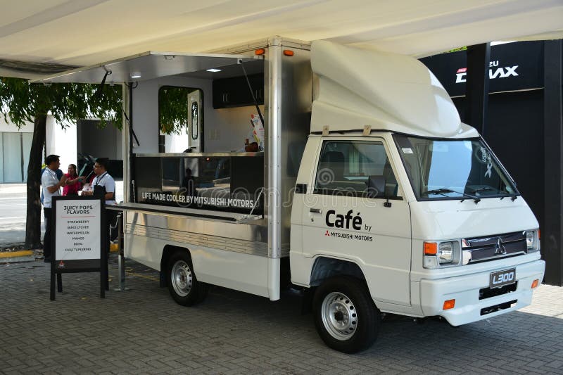 Mitsubishi L300 at Autofest Test Drive in Pasay, Philippines Editorial ...