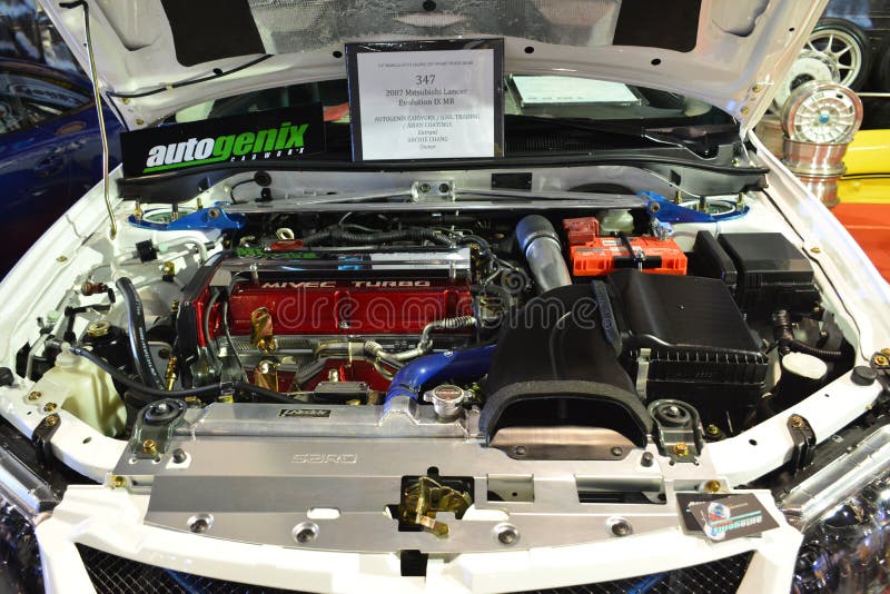 2007 Mitsubishi Lancer Evolution 9 Car Engine Editorial Photo - Image ...