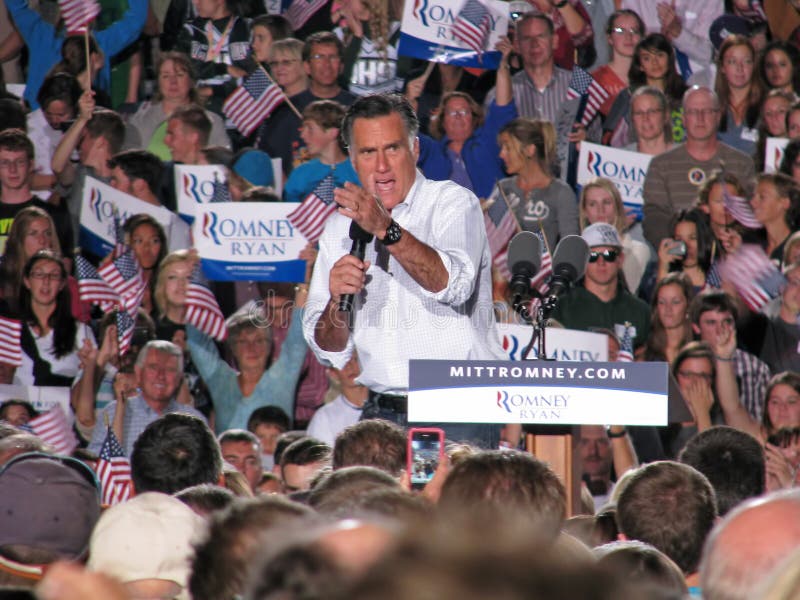 Sarah Palin Speaking at Rally Editorial Photography - Image of ...
