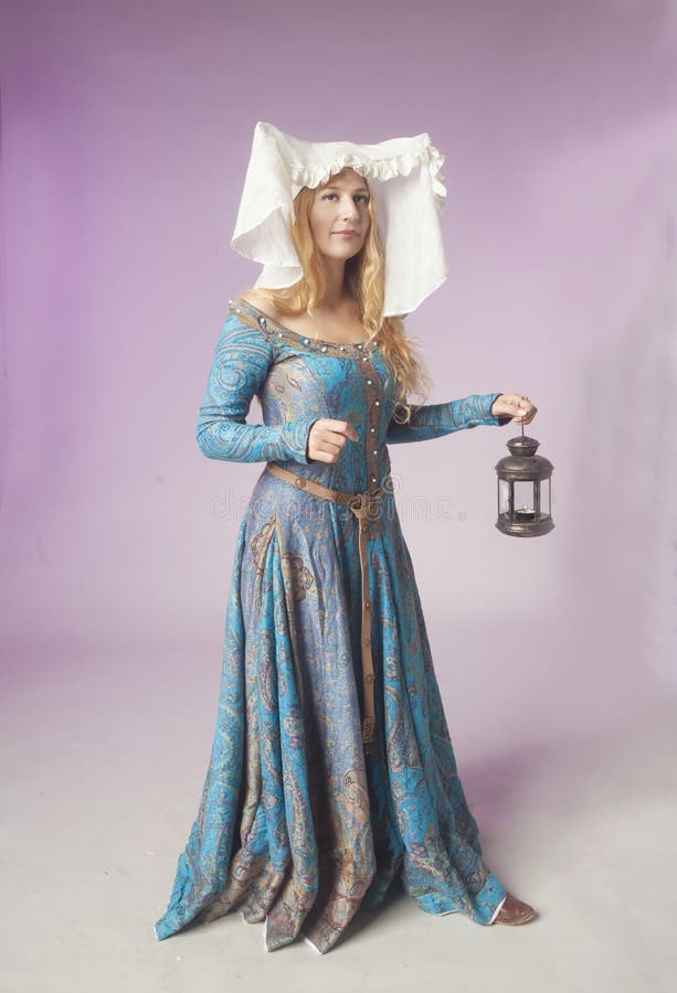 Mittelalterliche Adlige Mit Einem Glas Stockbild - Bild von frau ...