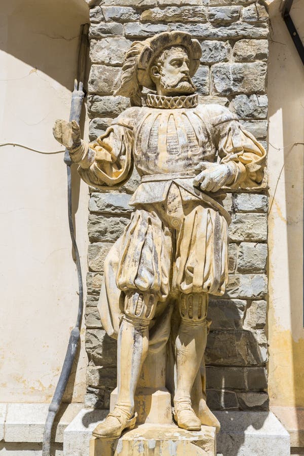 Statue Von Jeanne D'Arc in Der Abtei Von Mont Saint Michel. Stockfoto ...