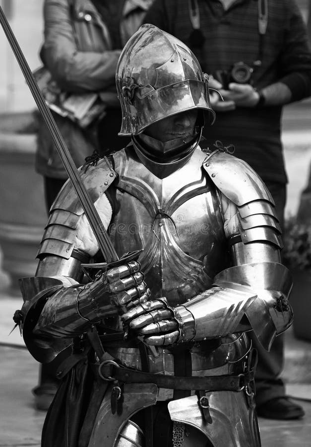 Mittelalterlicher Ritter redaktionelles stockfoto. Bild von mittelmeer ...