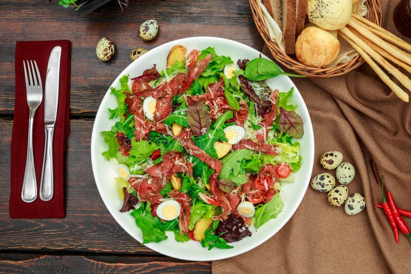 Mix Salad, Miniature Quail Eggs and Original Honey-mustard Dressing ...