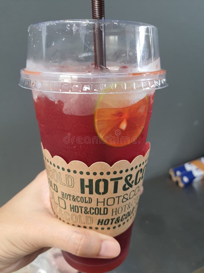 Mix Soft Drinks & X28;tea with Lemon Juice & Sweet Red Water& X29 ...