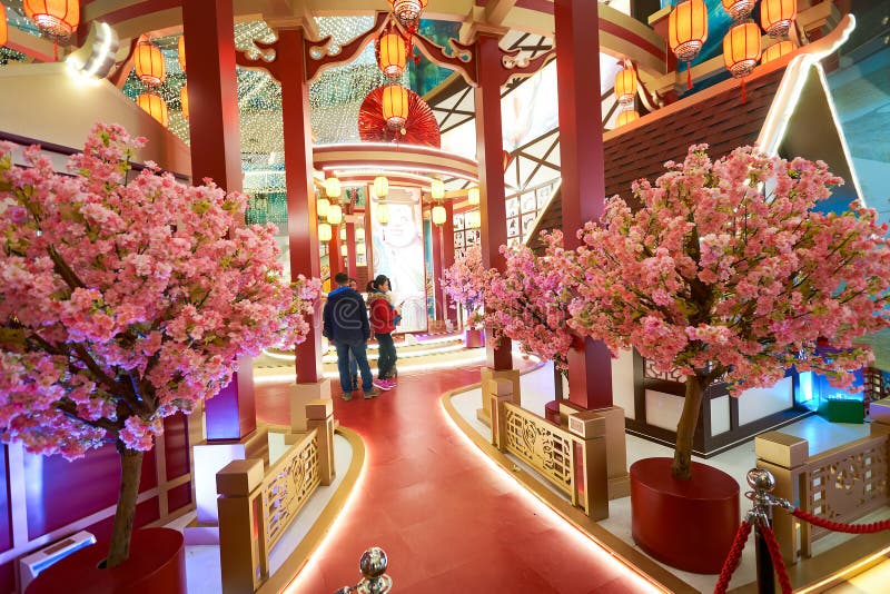 MixC imagem editorial. Imagem de promo, compras, tomada - 102932460