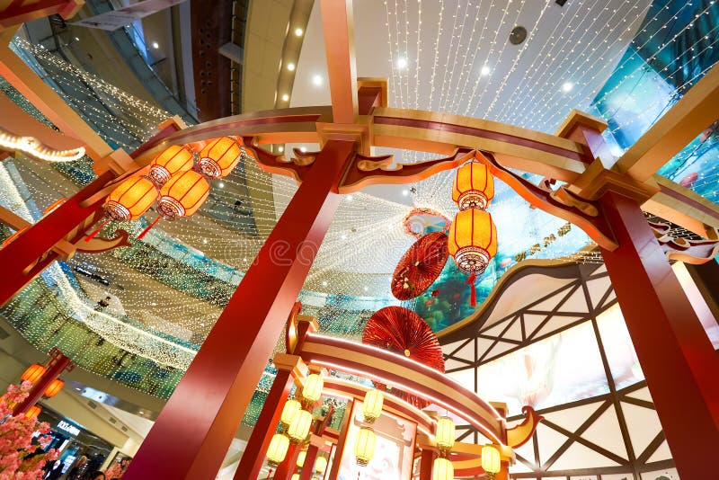 MixC imagen editorial. Imagen de almacén, excelente - 102932485