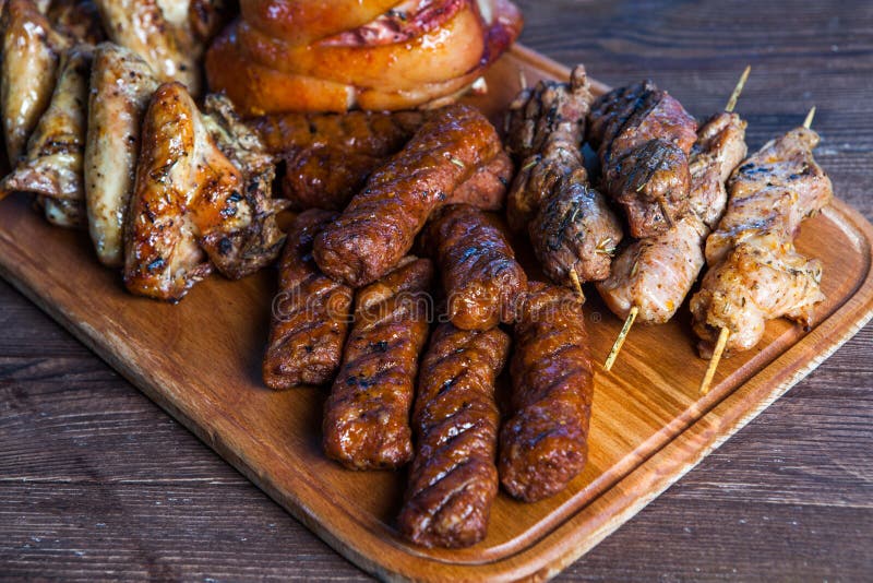 Mixed Grilled Meat Platter. Assorted Delicious Grilled Meat Stock Image ...