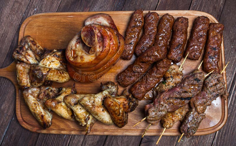 Mixed Grilled Meat Platter. Assorted Delicious Grilled Meat Stock Image ...