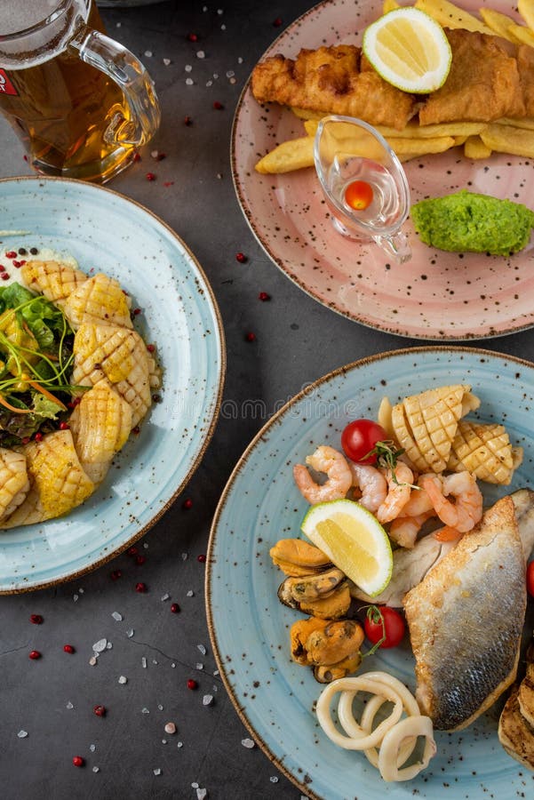 Mixed Seafood Platter with Fish, Squid, Octopus, Mussels and Shrimp ...