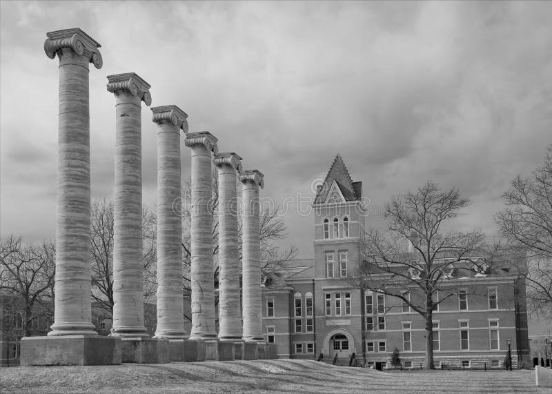 Mizzou Columns Wallpaper