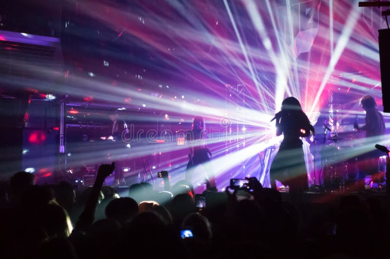 Mo in Concert at Terminal 5 in New York Editorial Photo - Image of ...