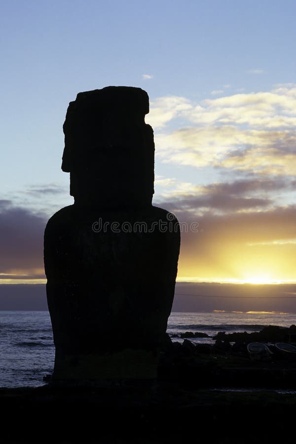 Lone Maoi Stock Photos - Free & Royalty-Free Stock Photos from Dreamstime