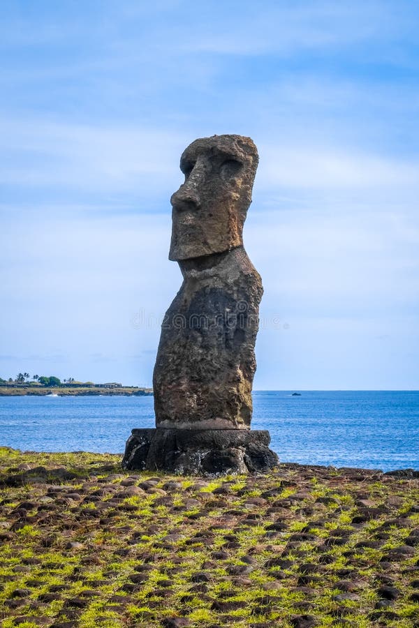 Moai Statue, Ahu Akapu, Easter Island Stock Image - Image of hanga ...